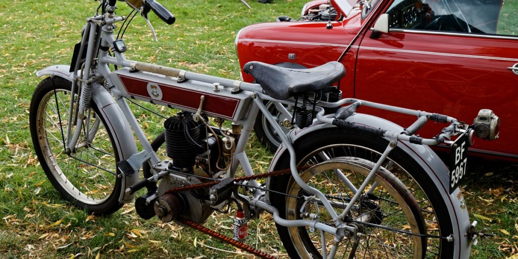 The Complete List of Classic Motorcycle Brands - 33Gears