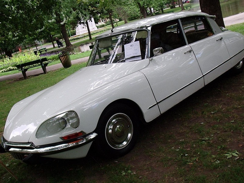 The Complete List of Popular Cars in 1962 - 33Gears